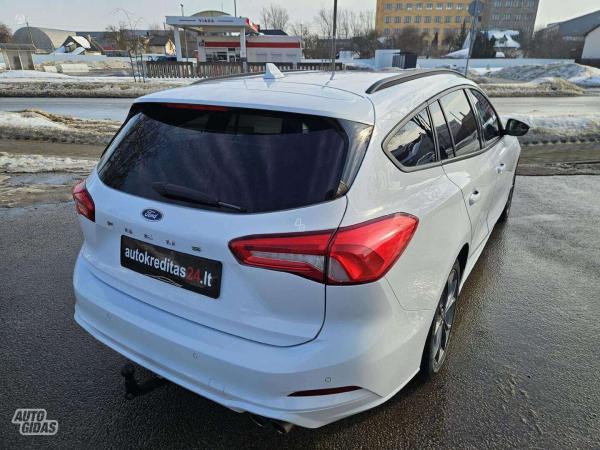 White Ford Focus 2019 in Siauliai, with an engine capacity of 1.00 L and mileage of 186 thousand km for 8550 €, photo 4 on AUTOMOTO.COM.LV