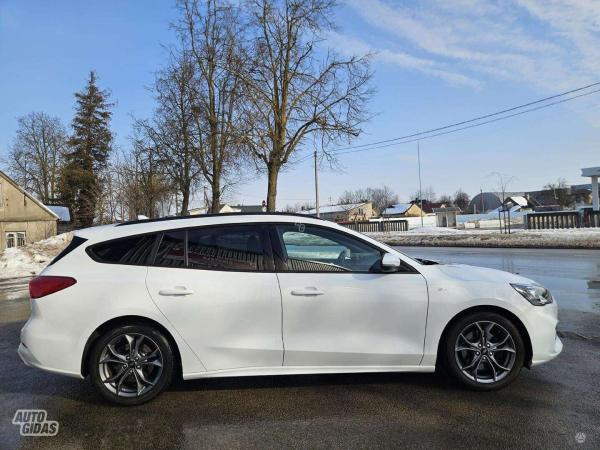 White Ford Focus 2019 in Siauliai, with an engine capacity of 1.00 L and mileage of 186 thousand km for 8550 €, photo 6 on AUTOMOTO.COM.LV