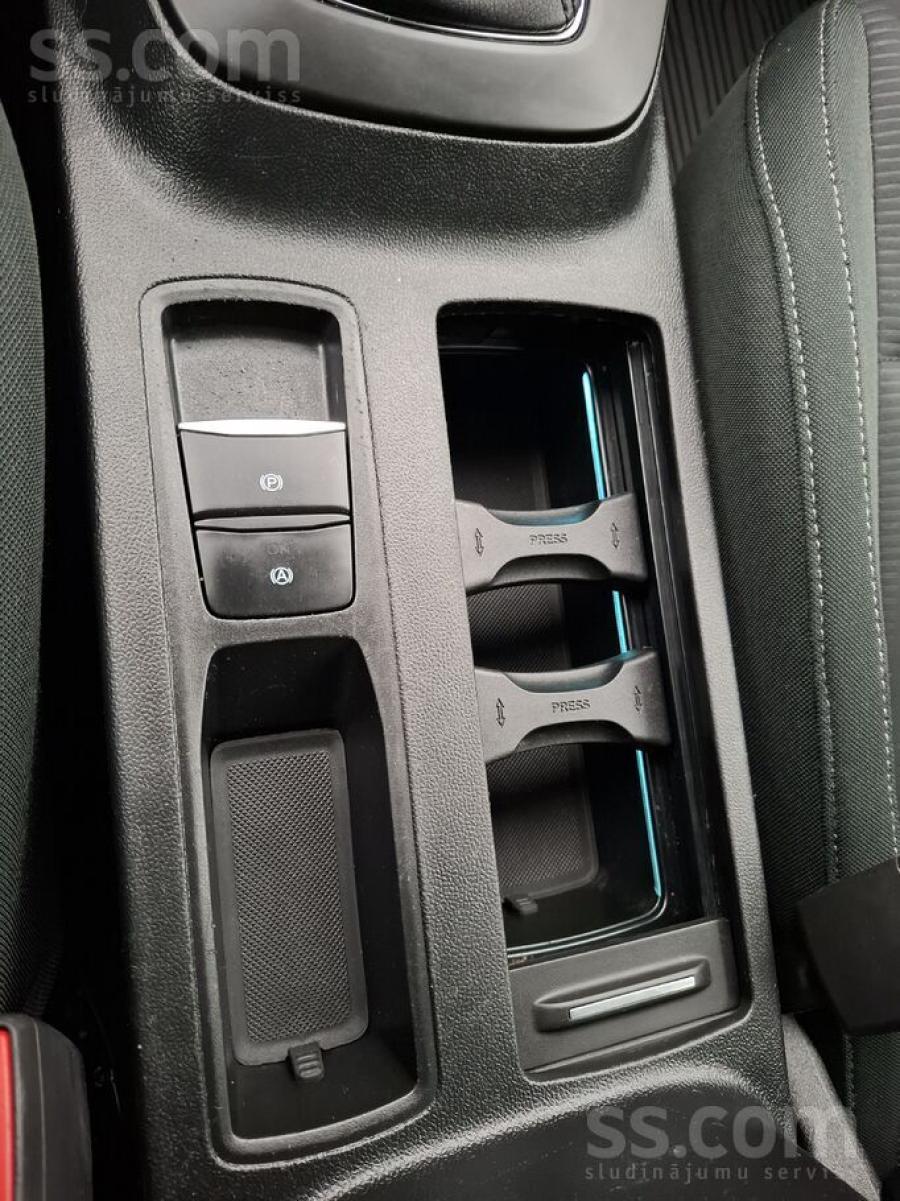 Balts Ford Focus 2019 Jelgava, ar dzinēja tilpumu 1.50 L un nobraukumu 187 tūkst. km par 7900 €, foto 17 vietnē AUTOMOTO.COM.LV