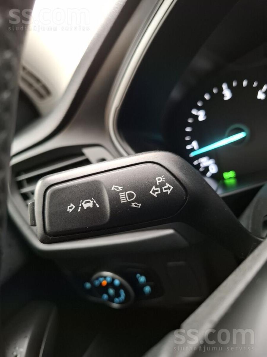 Balts Ford Focus 2019 Jelgava, ar dzinēja tilpumu 1.50 L un nobraukumu 187 tūkst. km par 7900 €, foto 24 vietnē AUTOMOTO.COM.LV