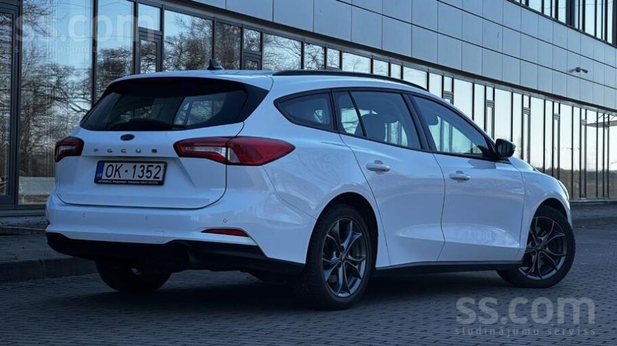 White Ford Focus 2019 in Tukums, with an engine capacity of 1.50 L and mileage of 150 thousand km for 8850 €, photo 6 on AUTOMOTO.COM.LV