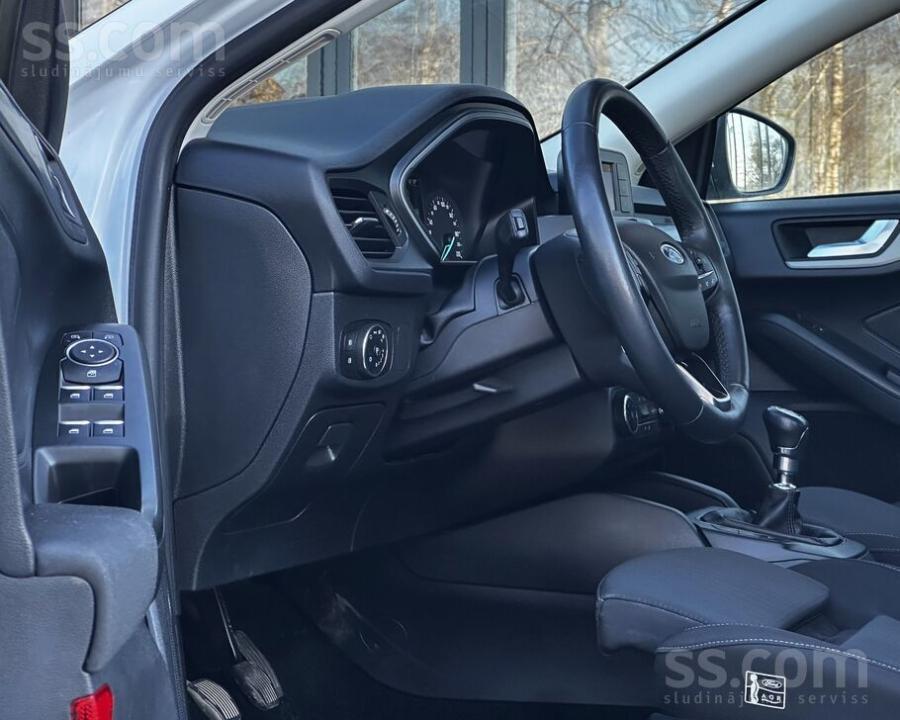 White Ford Focus 2019 in Tukums, with an engine capacity of 1.50 L and mileage of 150 thousand km for 8850 €, photo 10 on AUTOMOTO.COM.LV