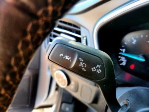 Balts Ford Focus 2019 Rīga, ar dzinēja tilpumu 1.50 L un nobraukumu 230 tūkst. km par 9750 €, foto 38 vietnē AUTOMOTO.COM.LV