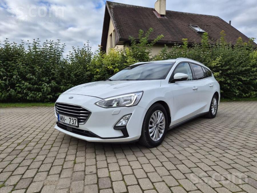 White Ford Focus 2019 in Riga, with an engine capacity of 1.50 L and mileage of 231 thousand km for 7590 €, photo 1 on AUTOMOTO.COM.LV