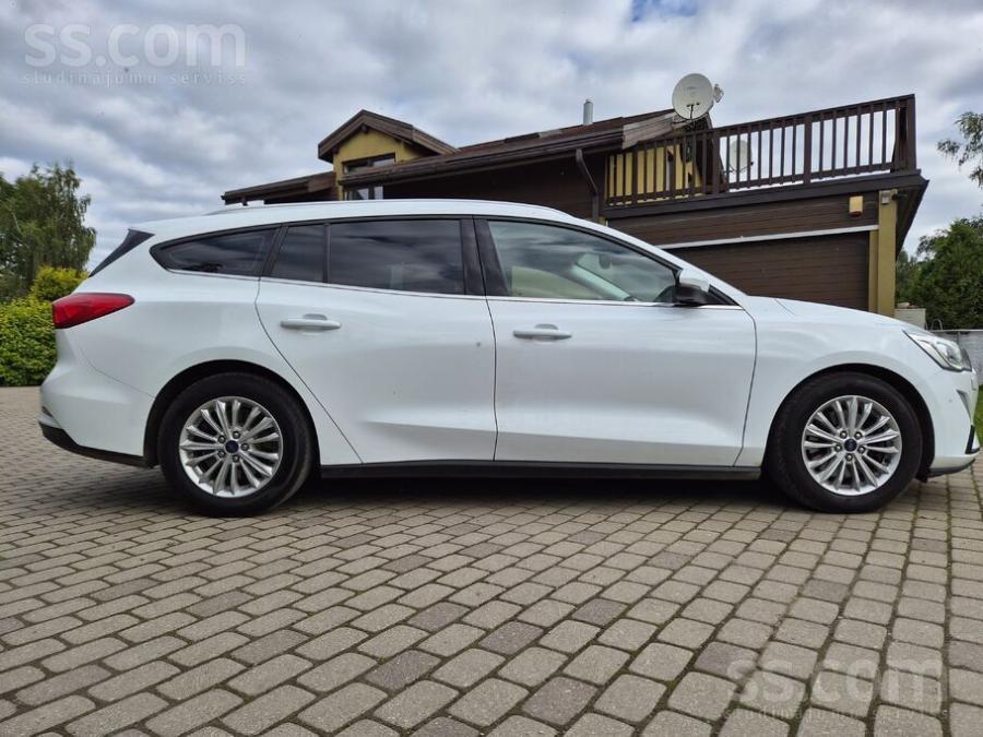 White Ford Focus 2019 in Riga, with an engine capacity of 1.50 L and mileage of 231 thousand km for 7590 €, photo 16 on AUTOMOTO.COM.LV
