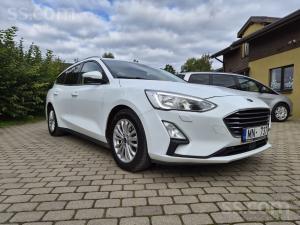 White Ford Focus 2019 in Riga, with an engine capacity of 1.50 L and mileage of 231 thousand km for 7590 €, photo 17 on AUTOMOTO.COM.LV
