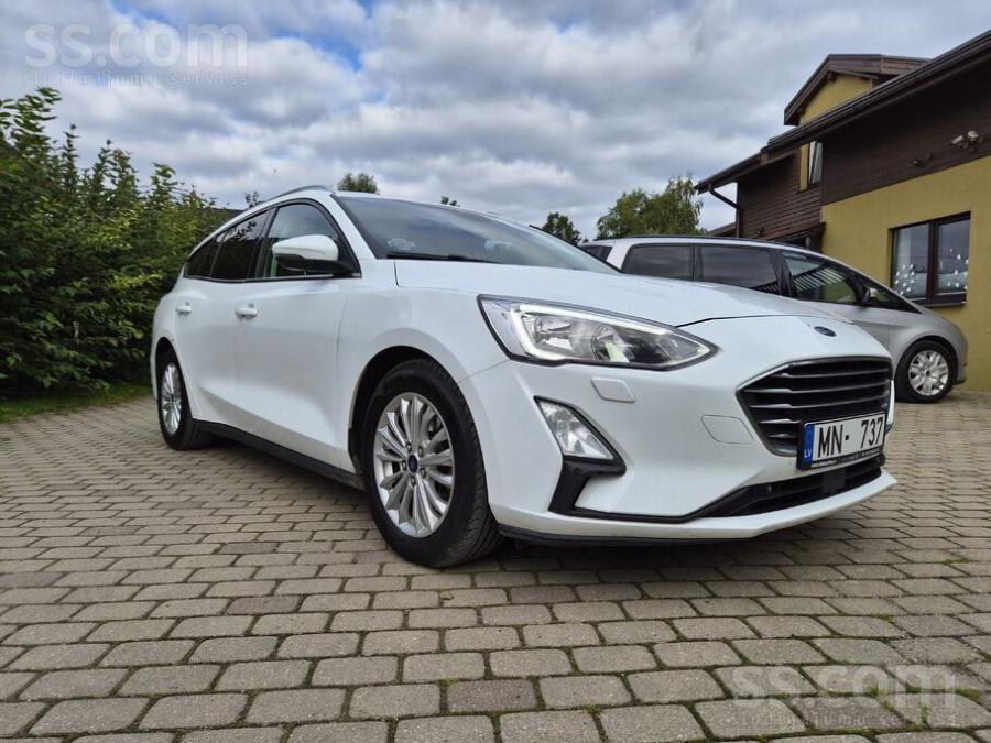White Ford Focus 2019 in Riga, with an engine capacity of 1.50 L and mileage of 231 thousand km for 7590 €, photo 17 on AUTOMOTO.COM.LV