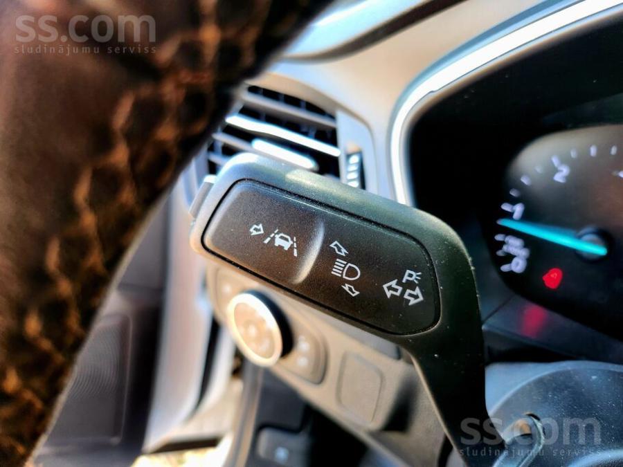 White Ford Focus 2019 in Riga, with an engine capacity of 1.50 L and mileage of 231 thousand km for 7590 €, photo 21 on AUTOMOTO.COM.LV