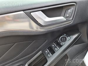 White Ford Focus 2019 in Riga, with an engine capacity of 1.50 L and mileage of 231 thousand km for 7590 €, photo 33 on AUTOMOTO.COM.LV