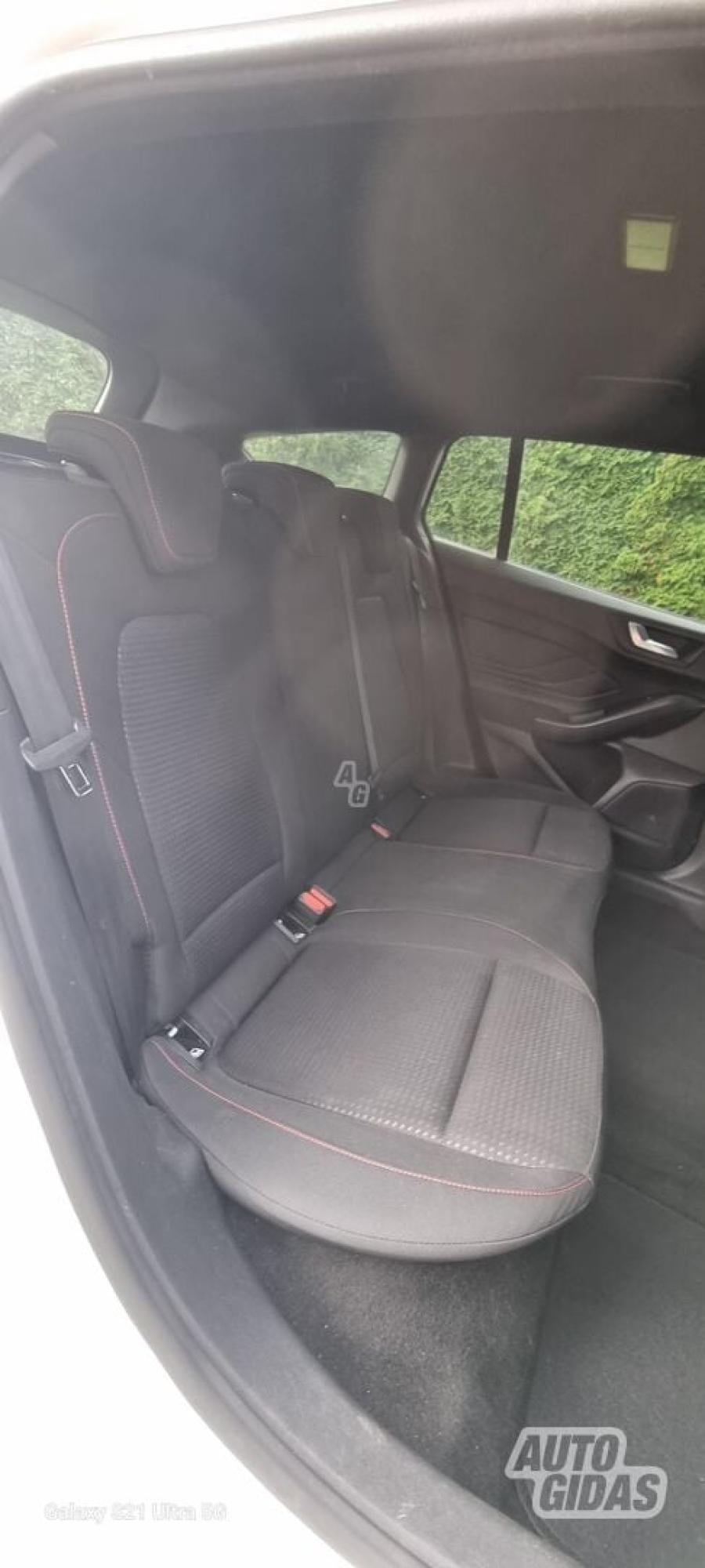 White Ford Focus 2019 in Kedainiai, with an engine capacity of 2.00 L and mileage of 200 thousand km for 8599 €, photo 17 on AUTOMOTO.COM.LV