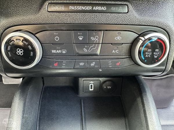Balts Ford Focus 2019 Prienai, ar dzinēja tilpumu 1.00 L un nobraukumu 142 tūkst. km par 7100 €, foto 8 vietnē AUTOMOTO.COM.LV