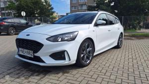 White Ford Focus 2019 in Vilnius, with an engine capacity of 1.50 L and mileage of 171 thousand km for 9900 €, photo 3 on AUTOMOTO.COM.LV