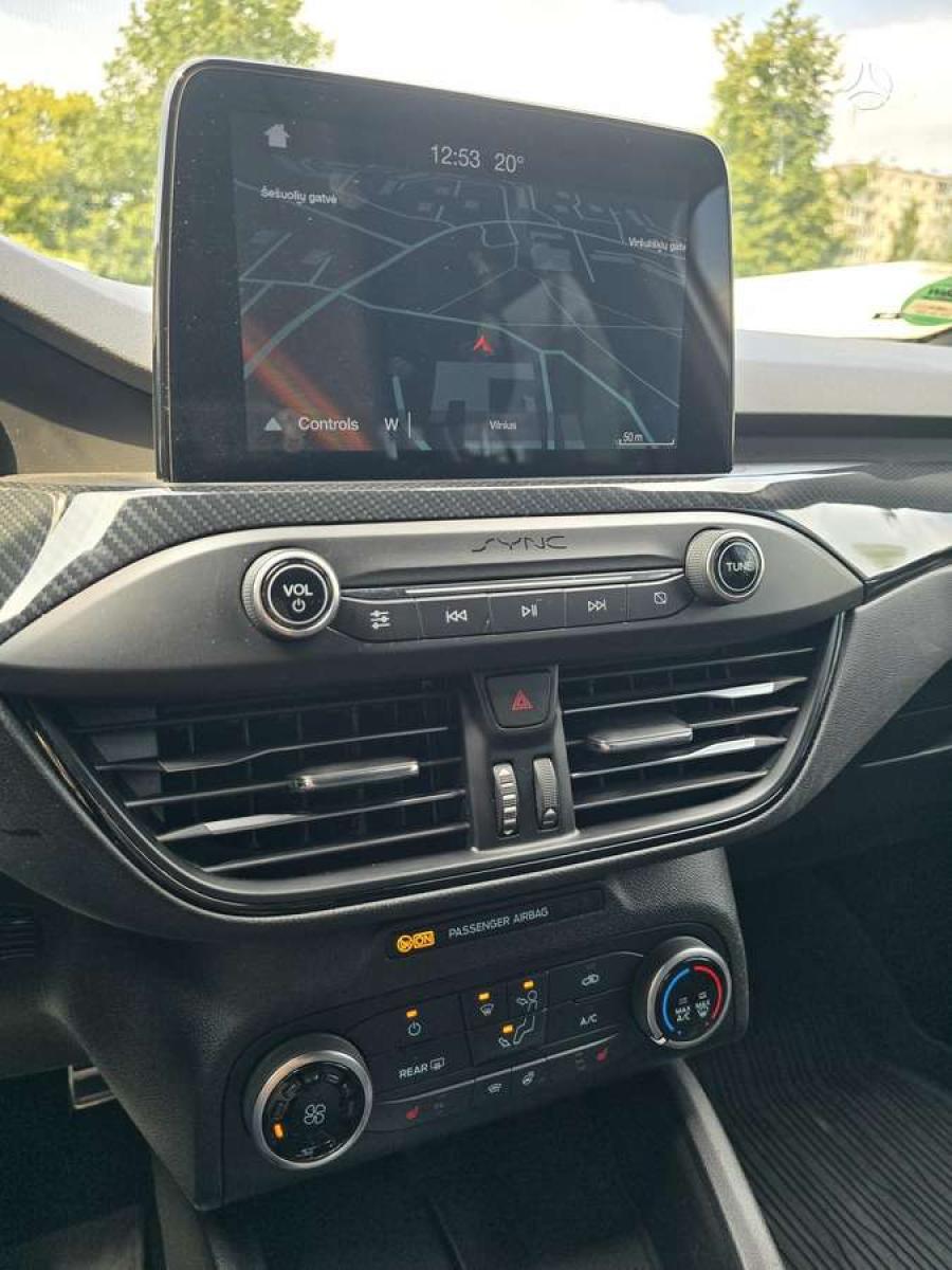 White Ford Focus 2019 in Vilnius, with an engine capacity of 1.50 L and mileage of 171 thousand km for 9900 €, photo 14 on AUTOMOTO.COM.LV