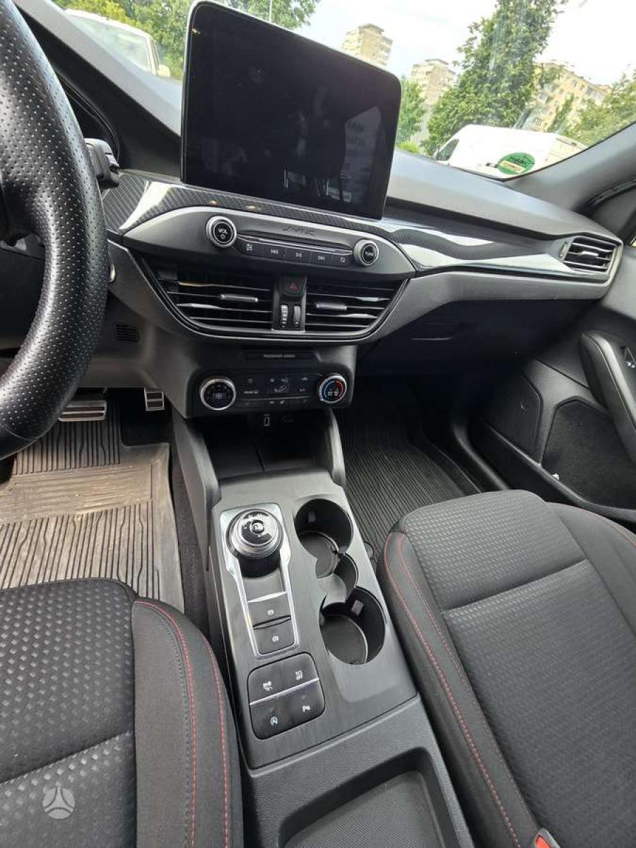 White Ford Focus 2019 in Vilnius, with an engine capacity of 1.50 L and mileage of 171 thousand km for 9900 €, photo 16 on AUTOMOTO.COM.LV