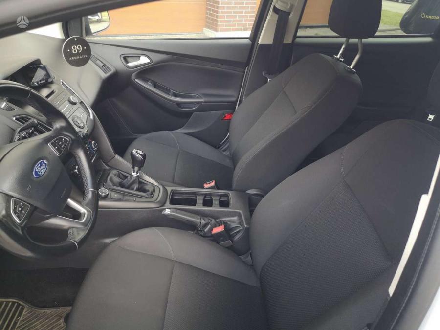 Balts Ford Focus 2019 Klaipėda, ar dzinēja tilpumu 1.50 L un nobraukumu 200 tūkst. km par 5950 €, foto 18 vietnē AUTOMOTO.COM.LV