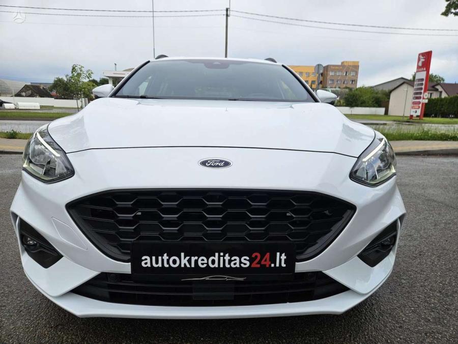 White Ford Focus 2019 in Siauliai, with an engine capacity of 1.00 L and mileage of 186 thousand km for 7400 €, photo 3 on AUTOMOTO.COM.LV