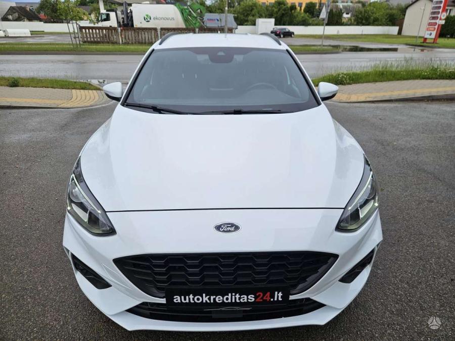 White Ford Focus 2019 in Siauliai, with an engine capacity of 1.00 L and mileage of 186 thousand km for 7400 €, photo 4 on AUTOMOTO.COM.LV