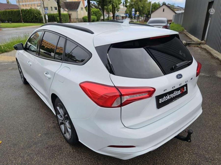 White Ford Focus 2019 in Siauliai, with an engine capacity of 1.00 L and mileage of 186 thousand km for 7400 €, photo 9 on AUTOMOTO.COM.LV