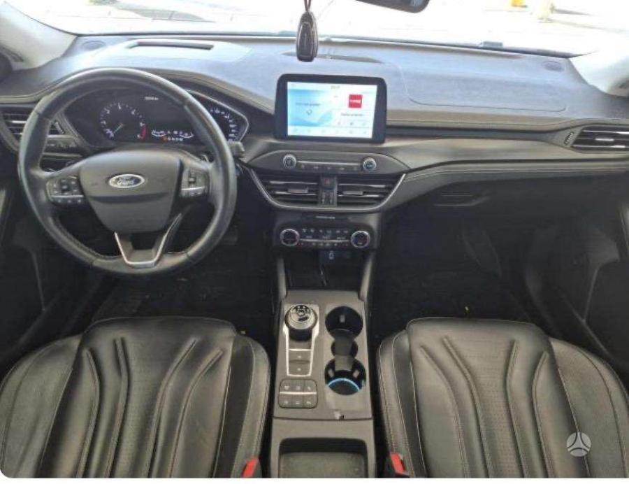 White Ford Focus 2019 in Kaunas, with an engine capacity of 2.00 L and mileage of 226 thousand km for 6999 €, photo 6 on AUTOMOTO.COM.LV