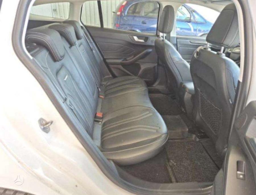 White Ford Focus 2019 in Kaunas, with an engine capacity of 2.00 L and mileage of 226 thousand km for 6999 €, photo 7 on AUTOMOTO.COM.LV