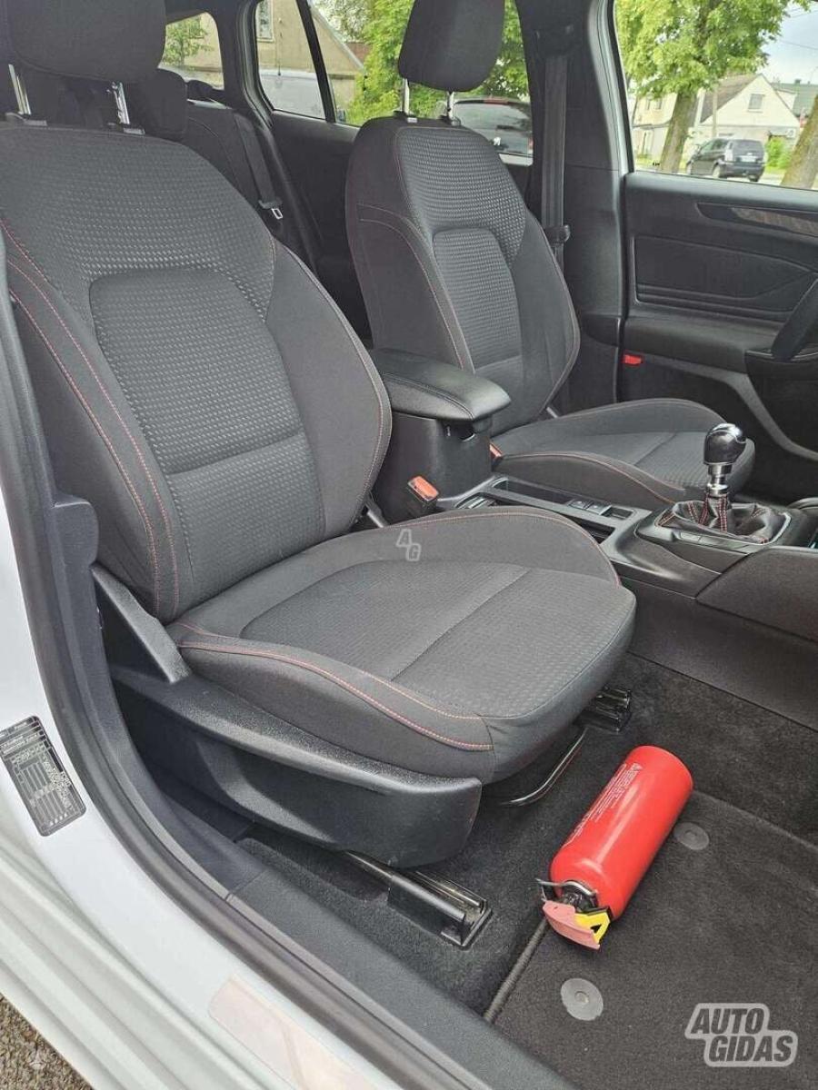 Balts Ford Focus 2019 Šauļi, ar dzinēja tilpumu 1.00 L un nobraukumu 186 tūkst. km par 7400 €, foto 18 vietnē AUTOMOTO.COM.LV