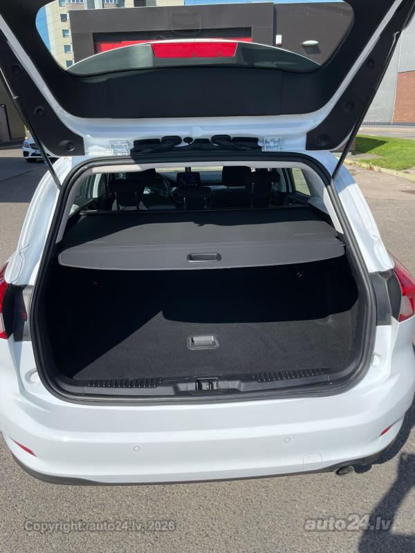 Balts Ford Focus 2019 Tallina, ar dzinēja tilpumu 1.50 L un nobraukumu 170 tūkst. km par 7750 €, foto 8 vietnē AUTOMOTO.COM.LV