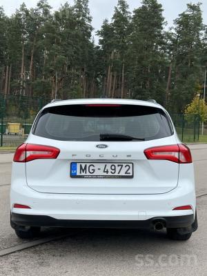 Balts Ford Focus 2019 Rīga, ar dzinēja tilpumu 1.50 L un nobraukumu 145 tūkst. km par 7500 €, foto 5 vietnē AUTOMOTO.COM.LV