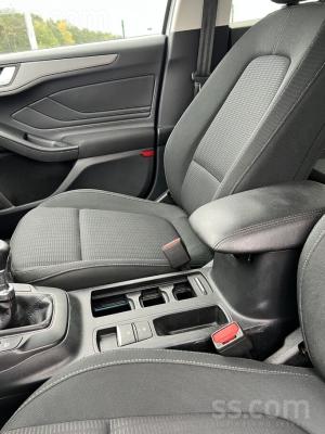 Balts Ford Focus 2019 Rīga, ar dzinēja tilpumu 1.50 L un nobraukumu 145 tūkst. km par 7500 €, foto 12 vietnē AUTOMOTO.COM.LV