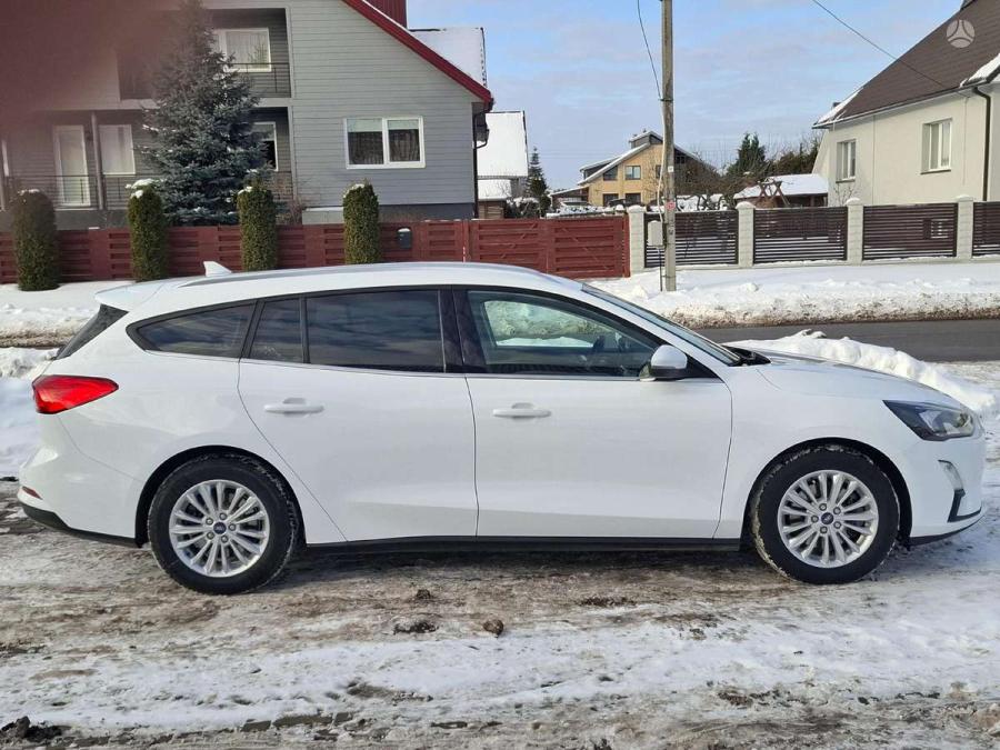 White Ford Focus 2020 in Taurage, with an engine capacity of 1.50 L and mileage of 245 thousand km for 6800 €, photo 6 on AUTOMOTO.COM.LV