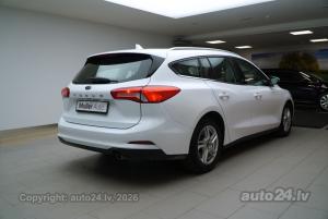 Balts Ford Focus 2020 Tallina, ar dzinēja tilpumu 1.00 L un nobraukumu 85 tūkst. km par 11900 €, foto 4 vietnē AUTOMOTO.COM.LV