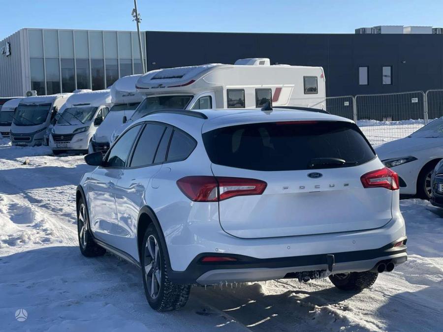 White Ford Focus 2020 in Vilnius, with an engine capacity of 1.00 L and mileage of 114 thousand km for 9200 €, photo 4 on AUTOMOTO.COM.LV