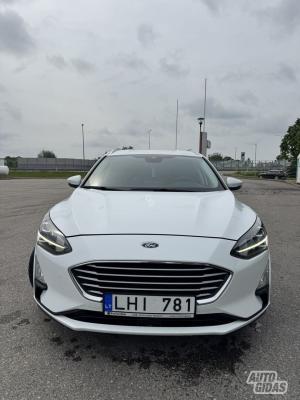 White Ford Focus 2020 in Klaipeda, with an engine capacity of 1.50 L and mileage of 206 thousand km for 5700 €, photo 3 on AUTOMOTO.COM.LV
