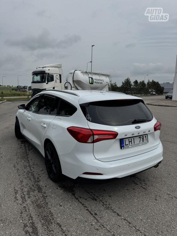 White Ford Focus 2020 in Klaipeda, with an engine capacity of 1.50 L and mileage of 206 thousand km for 5700 €, photo 3 on AUTOMOTO.COM.LV