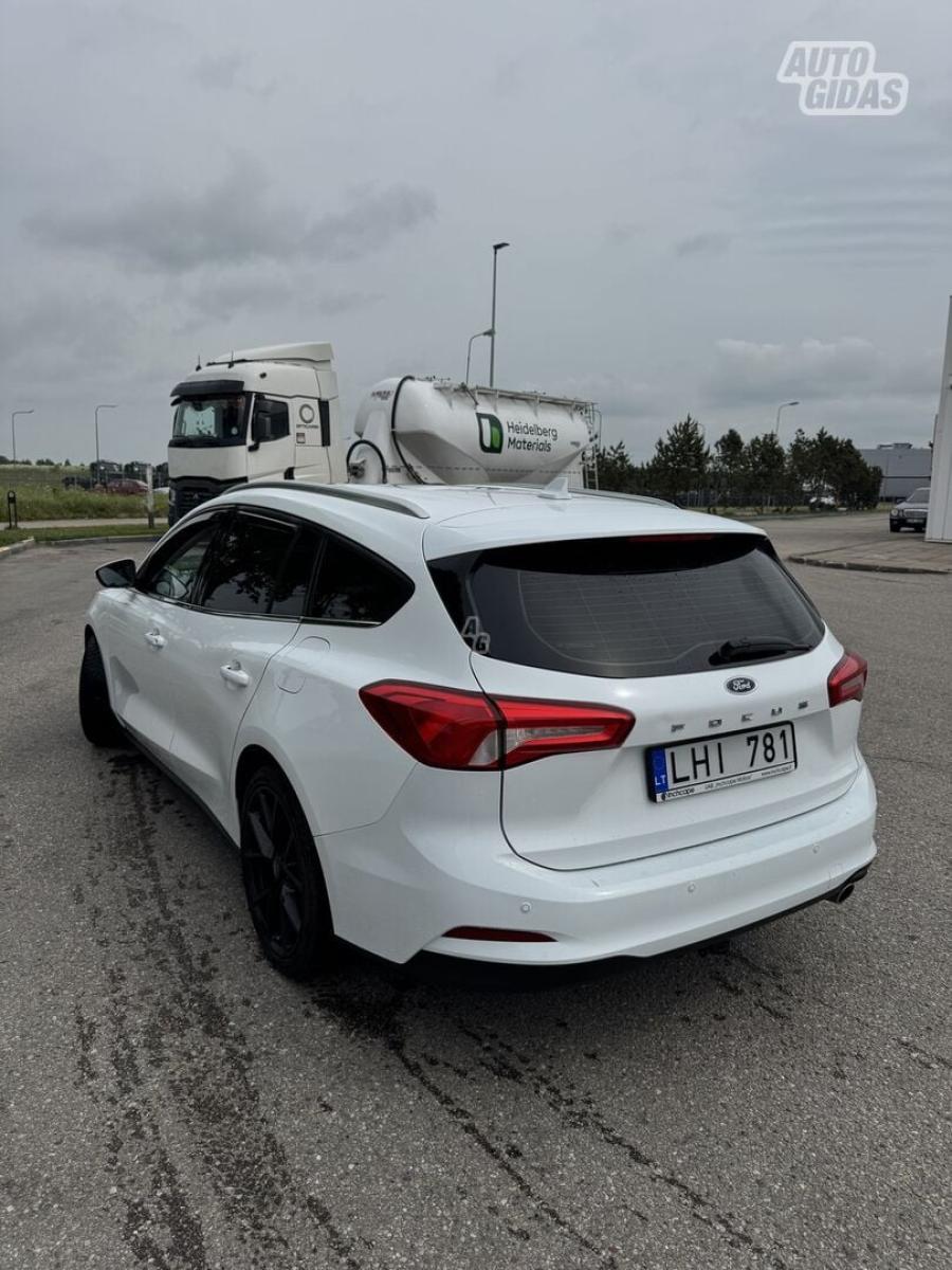 White Ford Focus 2020 in Klaipeda, with an engine capacity of 1.50 L and mileage of 206 thousand km for 5700 €, photo 4 on AUTOMOTO.COM.LV