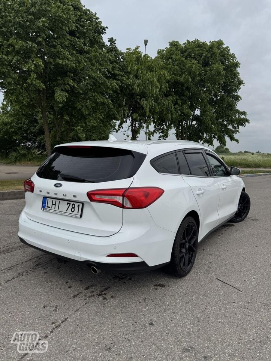 White Ford Focus 2020 in Klaipeda, with an engine capacity of 1.50 L and mileage of 206 thousand km for 5700 €, photo 6 on AUTOMOTO.COM.LV