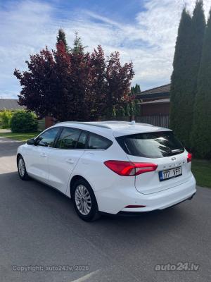 Balts Ford Focus 2020 Tallina, ar dzinēja tilpumu 1.50 L un nobraukumu 203 tūkst. km par 8990 €, foto 4 vietnē AUTOMOTO.COM.LV