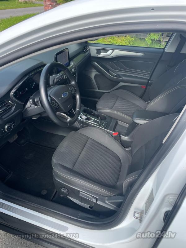 White Ford Focus 2020 in Tallinn, with an engine capacity of 1.50 L and mileage of 203 thousand km for 8990 €, photo 10 on AUTOMOTO.COM.LV