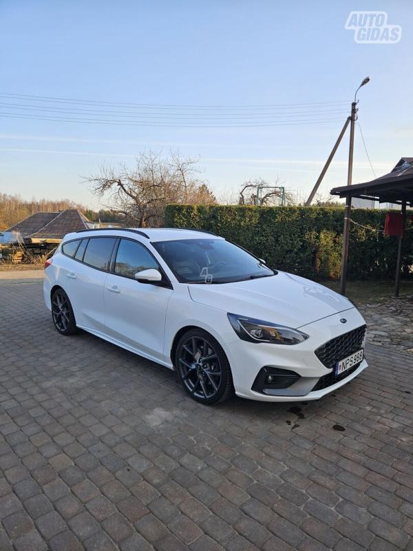 Balts Ford Focus 2020 Viļņa, ar dzinēja tilpumu 2.30 L un nobraukumu 116 tūkst. km par 16600 €, foto 5 vietnē AUTOMOTO.COM.LV