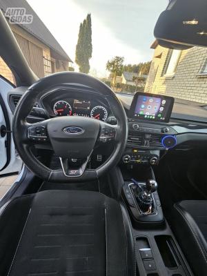 White Ford Focus 2020 in Vilnius, with an engine capacity of 2.30 L and mileage of 116 thousand km for 16600 €, photo 17 on AUTOMOTO.COM.LV