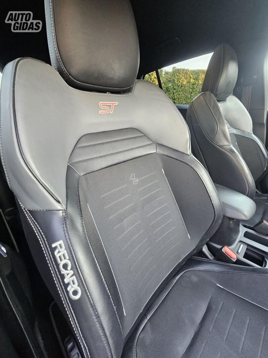 White Ford Focus 2020 in Vilnius, with an engine capacity of 2.30 L and mileage of 116 thousand km for 16600 €, photo 18 on AUTOMOTO.COM.LV