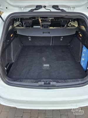 White Ford Focus 2020 in Vilnius, with an engine capacity of 2.30 L and mileage of 116 thousand km for 16600 €, photo 19 on AUTOMOTO.COM.LV