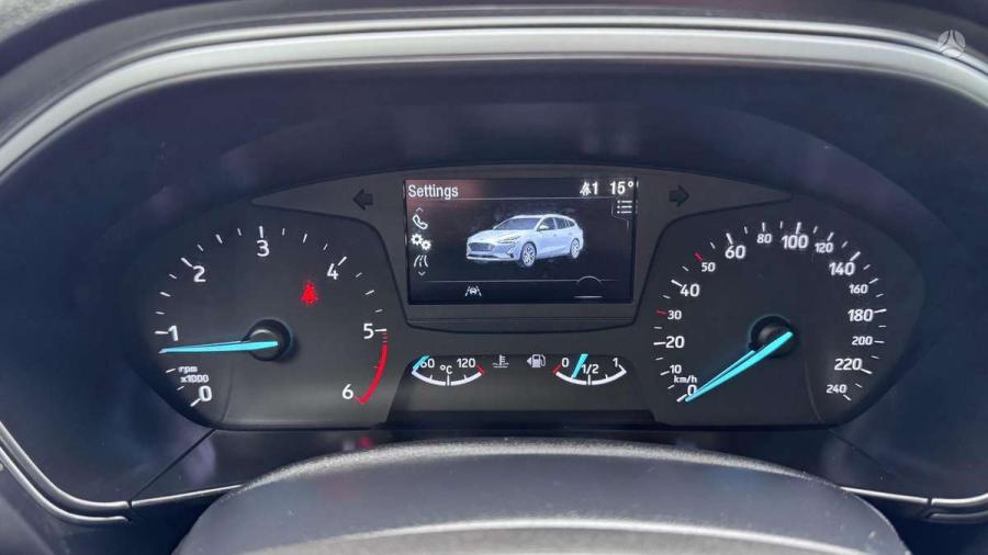 White Ford Focus 2020 in Kelme, with an engine capacity of 1.50 L and mileage of 260 thousand km for 6800 €, photo 11 on AUTOMOTO.COM.LV