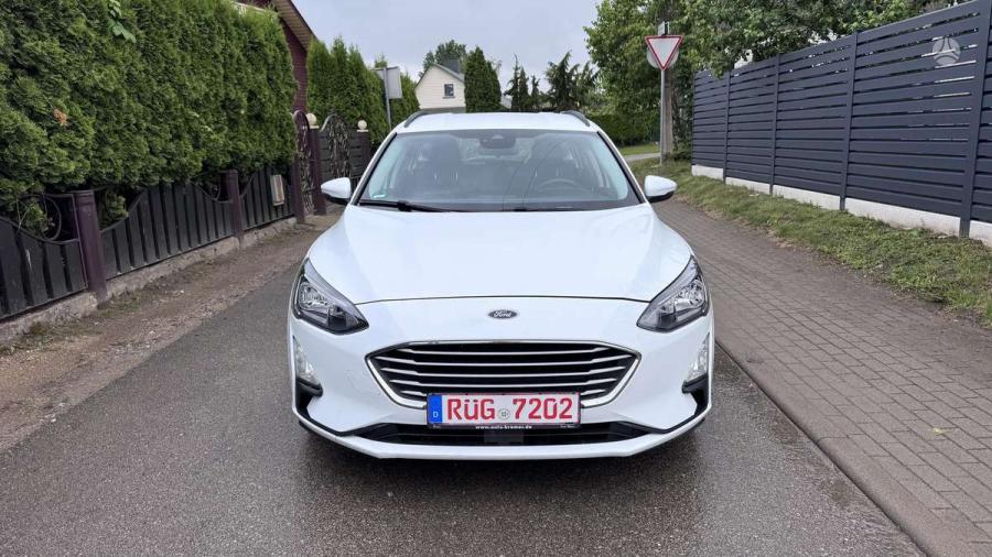 White Ford Focus 2020 in Kelme, with an engine capacity of 1.50 L and mileage of 259 thousand km for 6200 €, photo 4 on AUTOMOTO.COM.LV