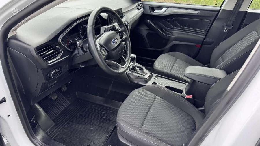 White Ford Focus 2020 in Kelme, with an engine capacity of 1.50 L and mileage of 259 thousand km for 6200 €, photo 10 on AUTOMOTO.COM.LV