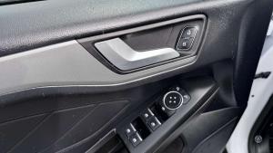 White Ford Focus 2020 in Kelme, with an engine capacity of 1.50 L and mileage of 259 thousand km for 6200 €, photo 14 on AUTOMOTO.COM.LV