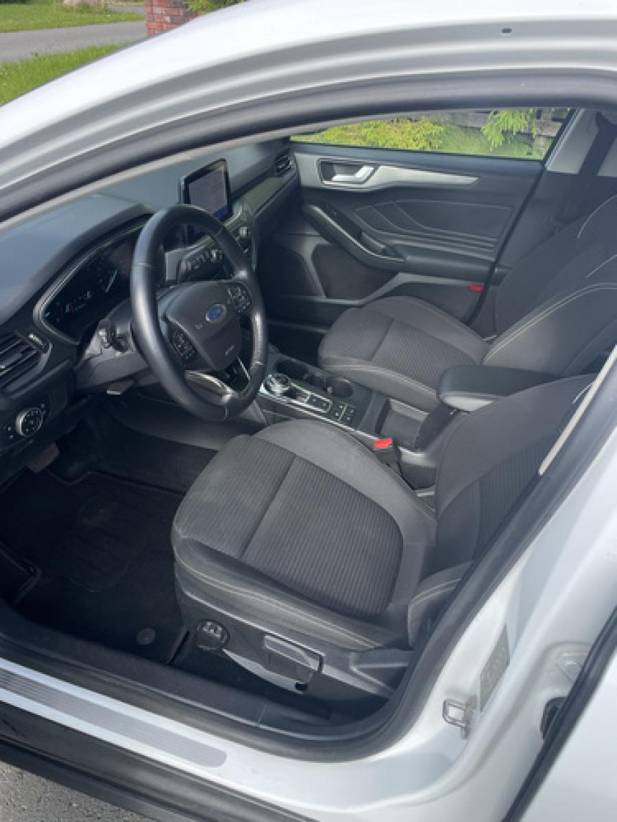 White Ford Focus 2020 in Tallinn, with an engine capacity of 1.50 L and mileage of 203 thousand km for 8900 €, photo 7 on AUTOMOTO.COM.LV