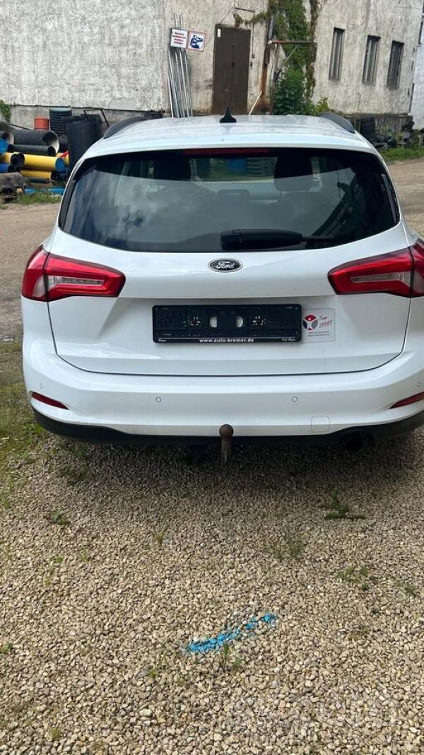 Balts Ford Focus 2020 Rīga, ar dzinēja tilpumu 1.50 L un nobraukumu 259 tūkst. km par 6800 €, foto 3 vietnē AUTOMOTO.COM.LV