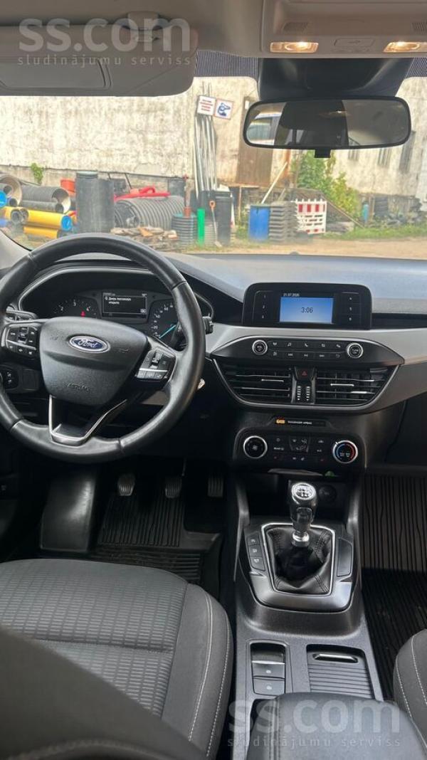 Balts Ford Focus 2020 Rīga, ar dzinēja tilpumu 1.50 L un nobraukumu 259 tūkst. km par 6800 €, foto 5 vietnē AUTOMOTO.COM.LV