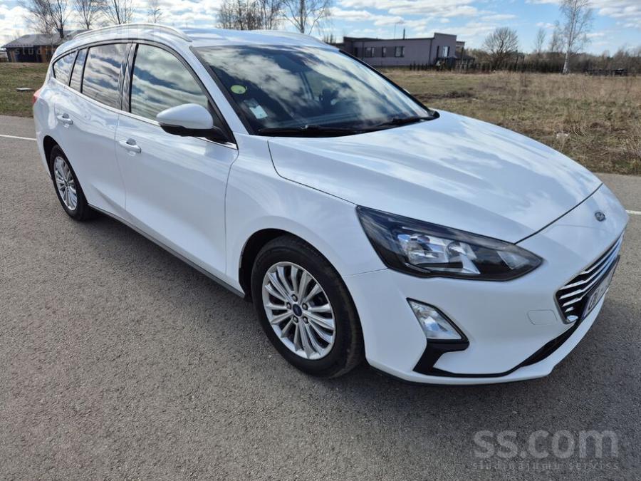 White Ford Focus 2021 in Riga, with an engine capacity of 1.50 L and mileage of 195 thousand km for 8500 €, photo 3 on AUTOMOTO.COM.LV