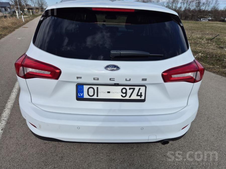 White Ford Focus 2021 in Riga, with an engine capacity of 1.50 L and mileage of 195 thousand km for 8500 €, photo 6 on AUTOMOTO.COM.LV
